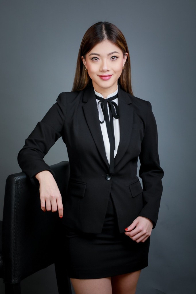 Professional Portrait Photo – Icefire Studio